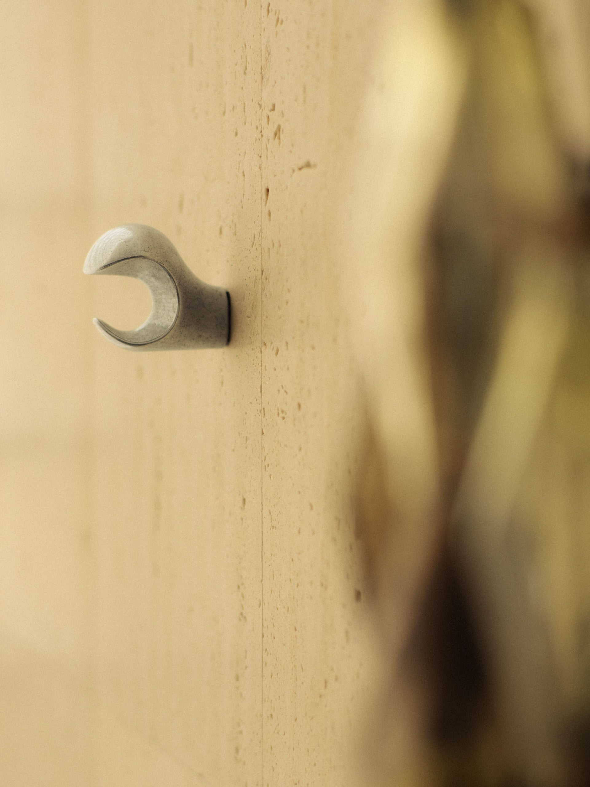 Ball Hook – studio HENRY WILSON