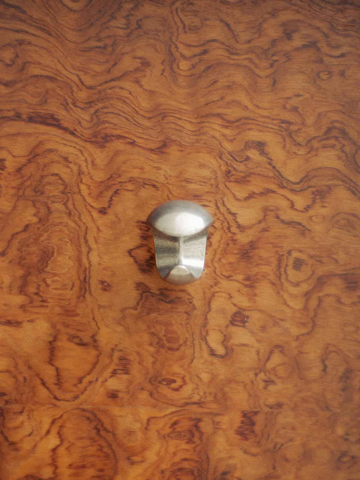 Ball Hook – studio HENRY WILSON