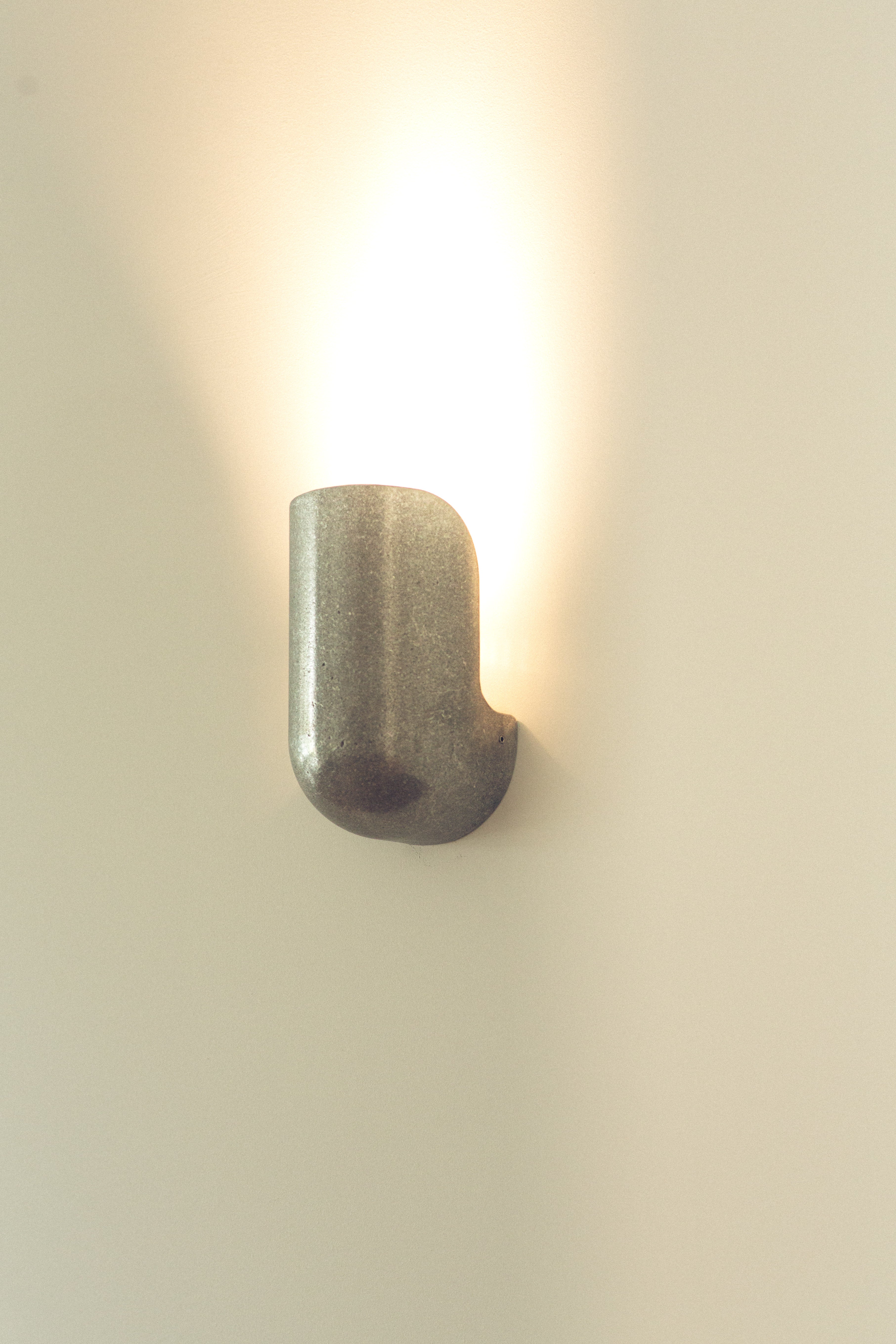 Elbow Wall Light – studio HENRY WILSON