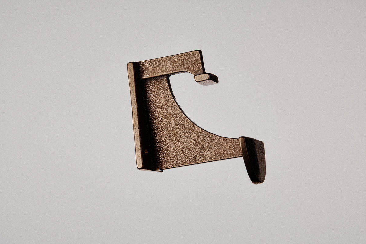 Compass Hook – studio HENRY WILSON