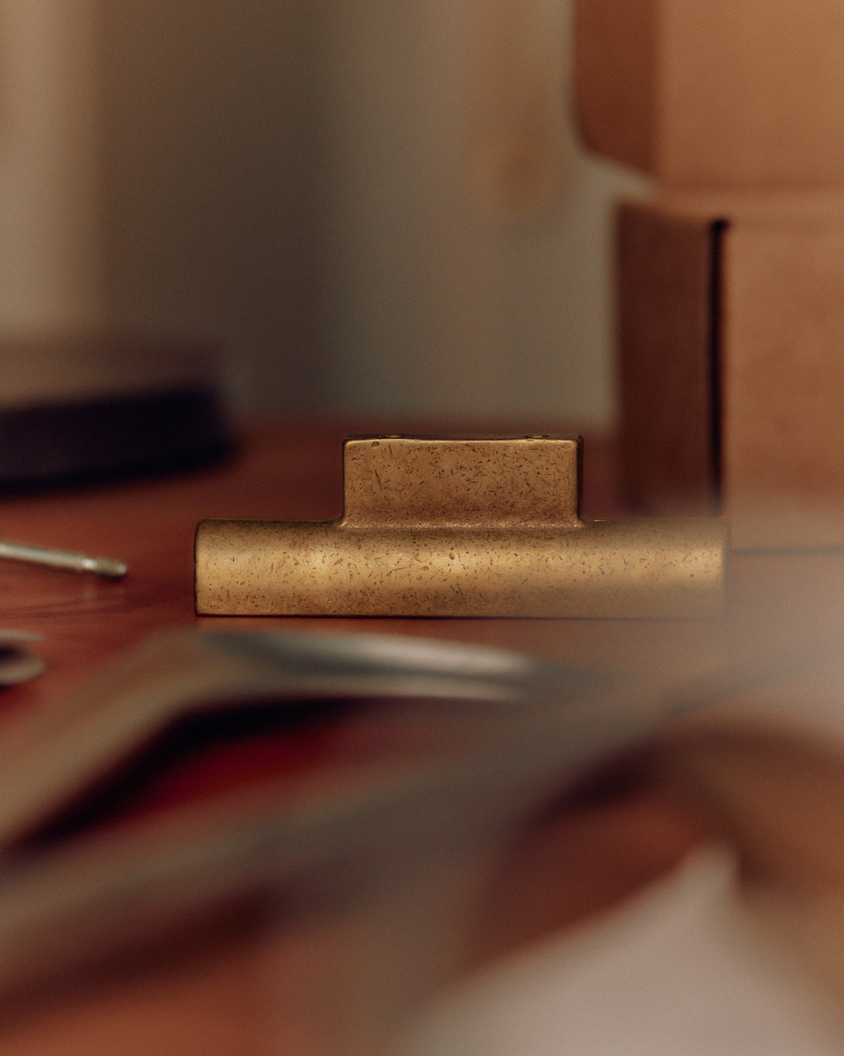 ADT Handle – studio HENRY WILSON