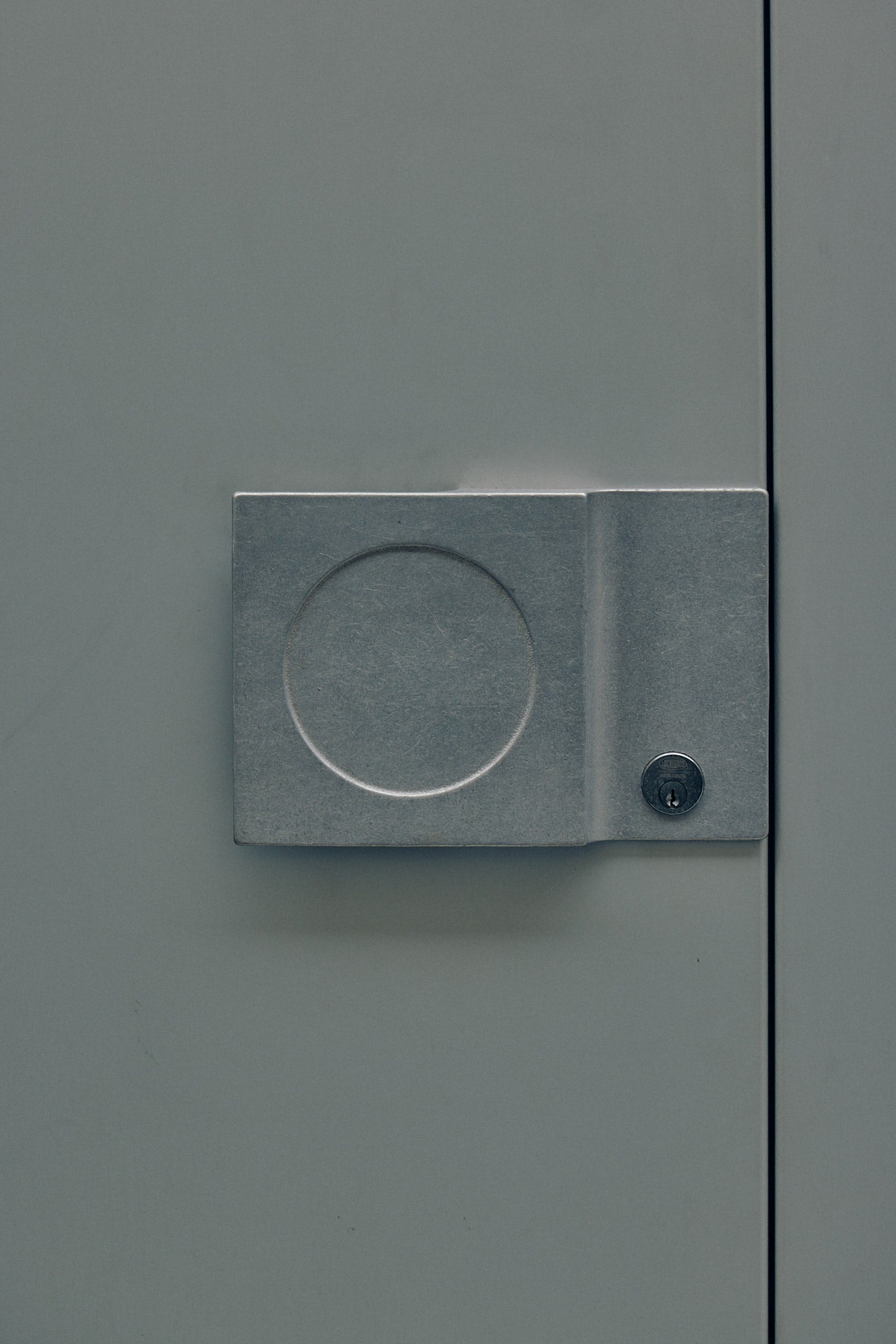 Push Plate – studio HENRY WILSON