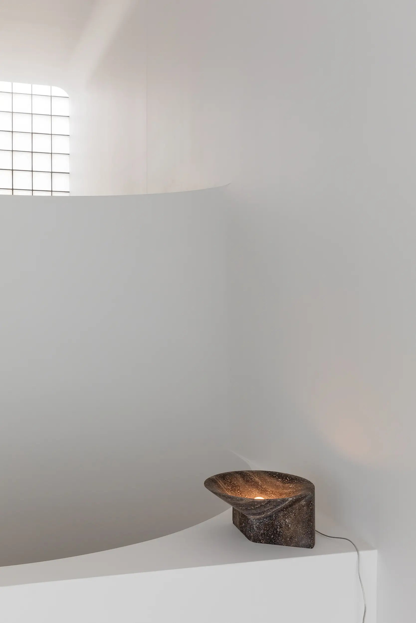 Large Stone Uplight – studio HENRY WILSON