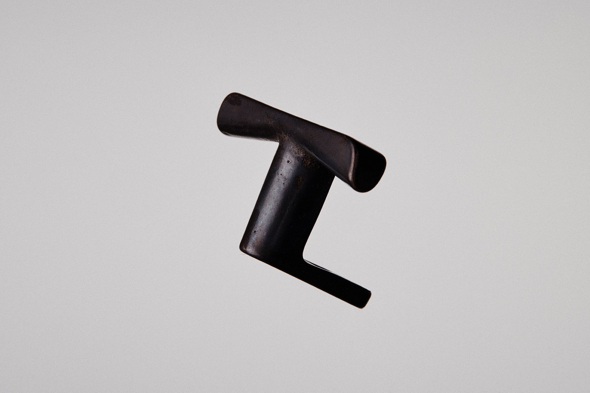Counter Hook – studio HENRY WILSON